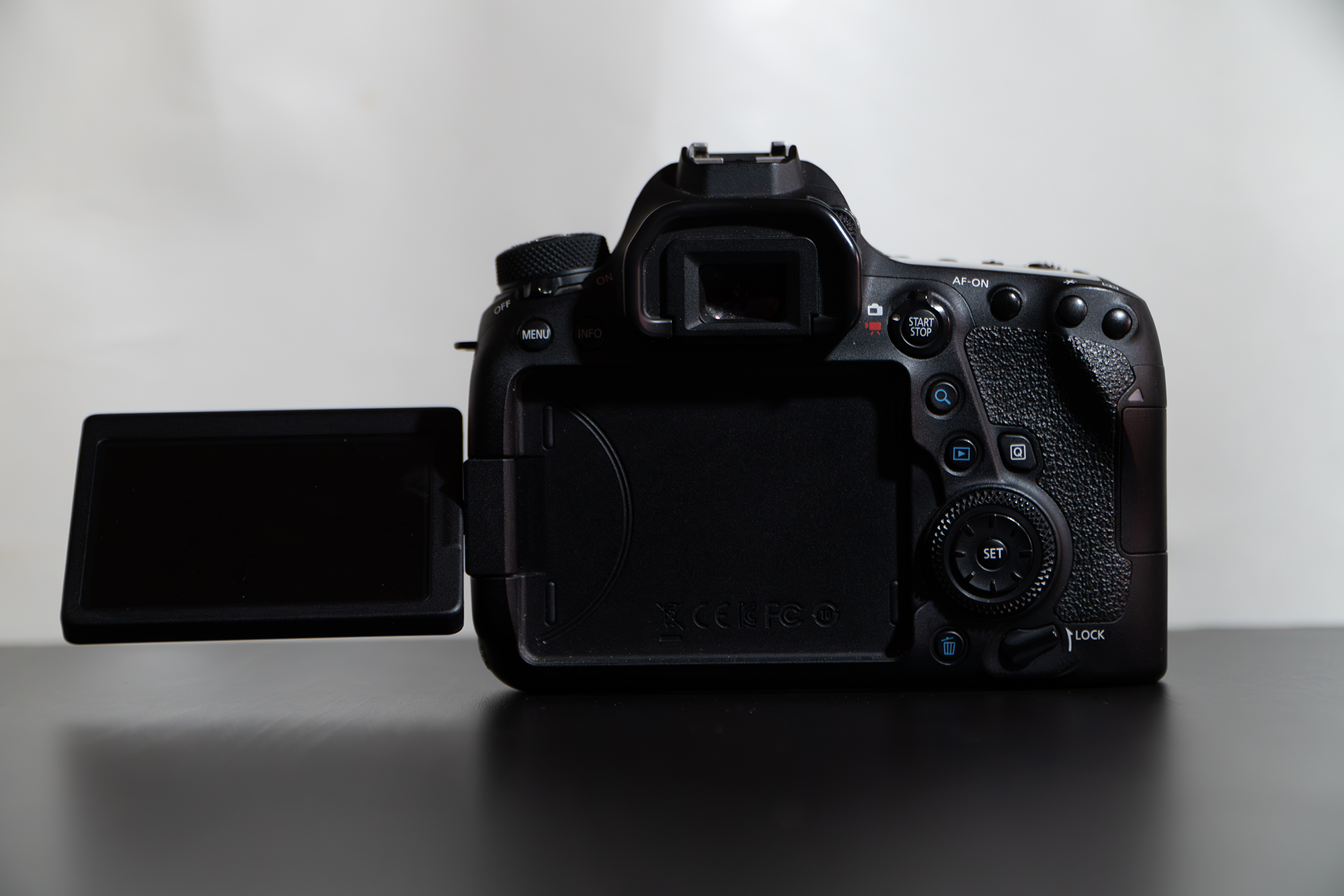 Canon 6D Mark II - MyCamera.gr